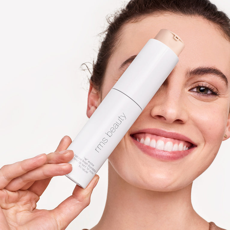ReEvolve Natural Finish Liquid Foundation | Medium Coverage & Natural ...
